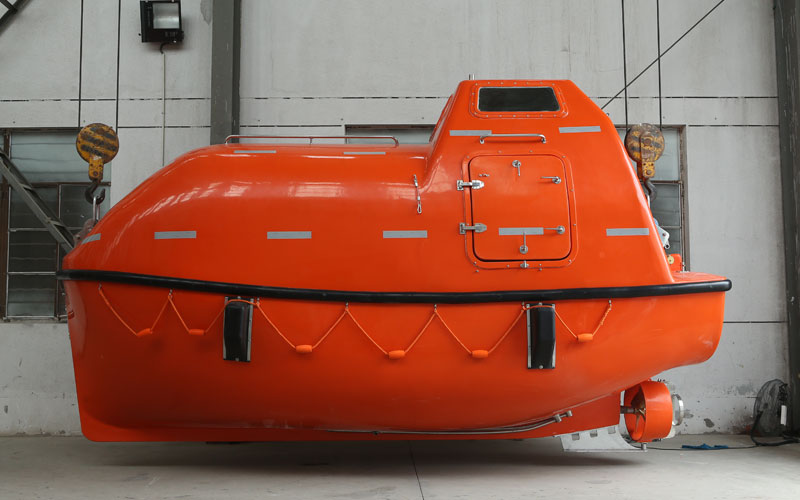 China Totally Enclosed Lifeboat | Enclosed Lifeboat for Sale - New Marine
